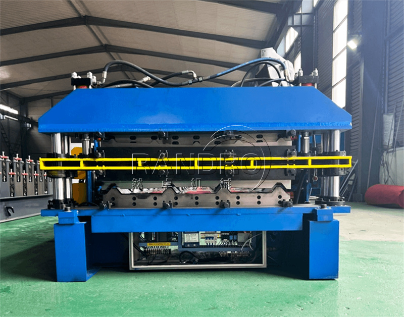 TR4/TR5 Roof Panel Forming Machine Double Layers in Peru